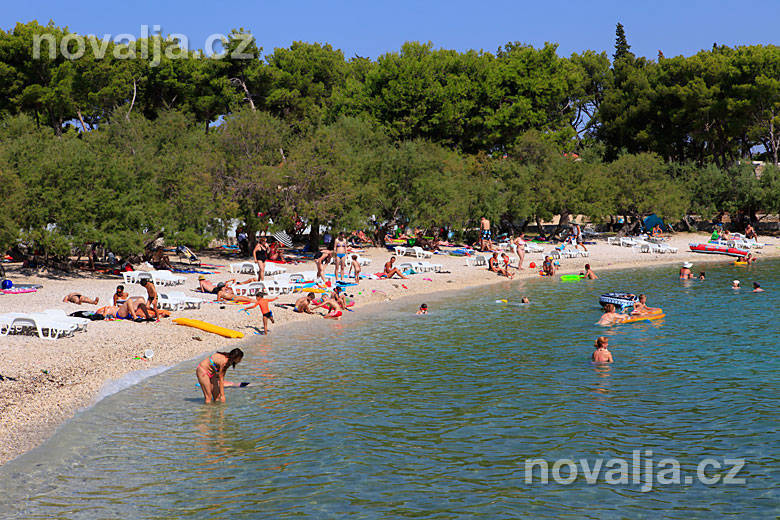 Pláže Supetar, ostrov Brač, Chorvatsko | NOVALJA